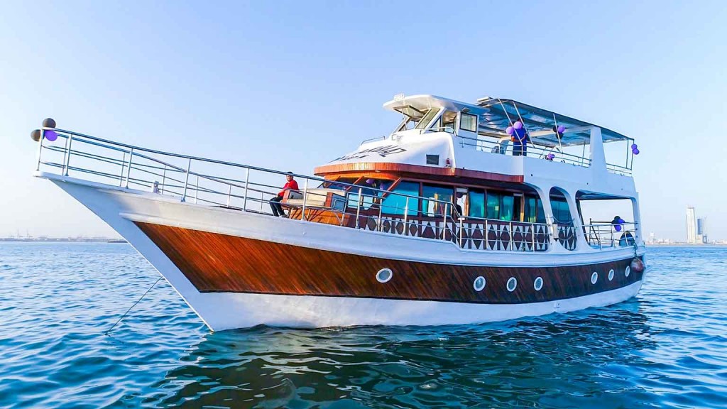 Oceanic Cruise - Cruise trips, Watersports, Beach Hut & Corporate Events